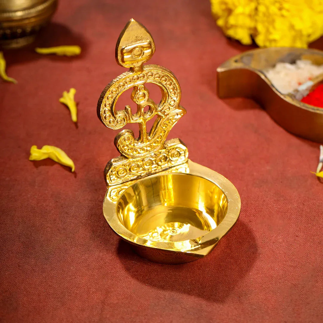 Brass Vel Om Vilakku - For Pooja & Gifting – ArtyCraftz