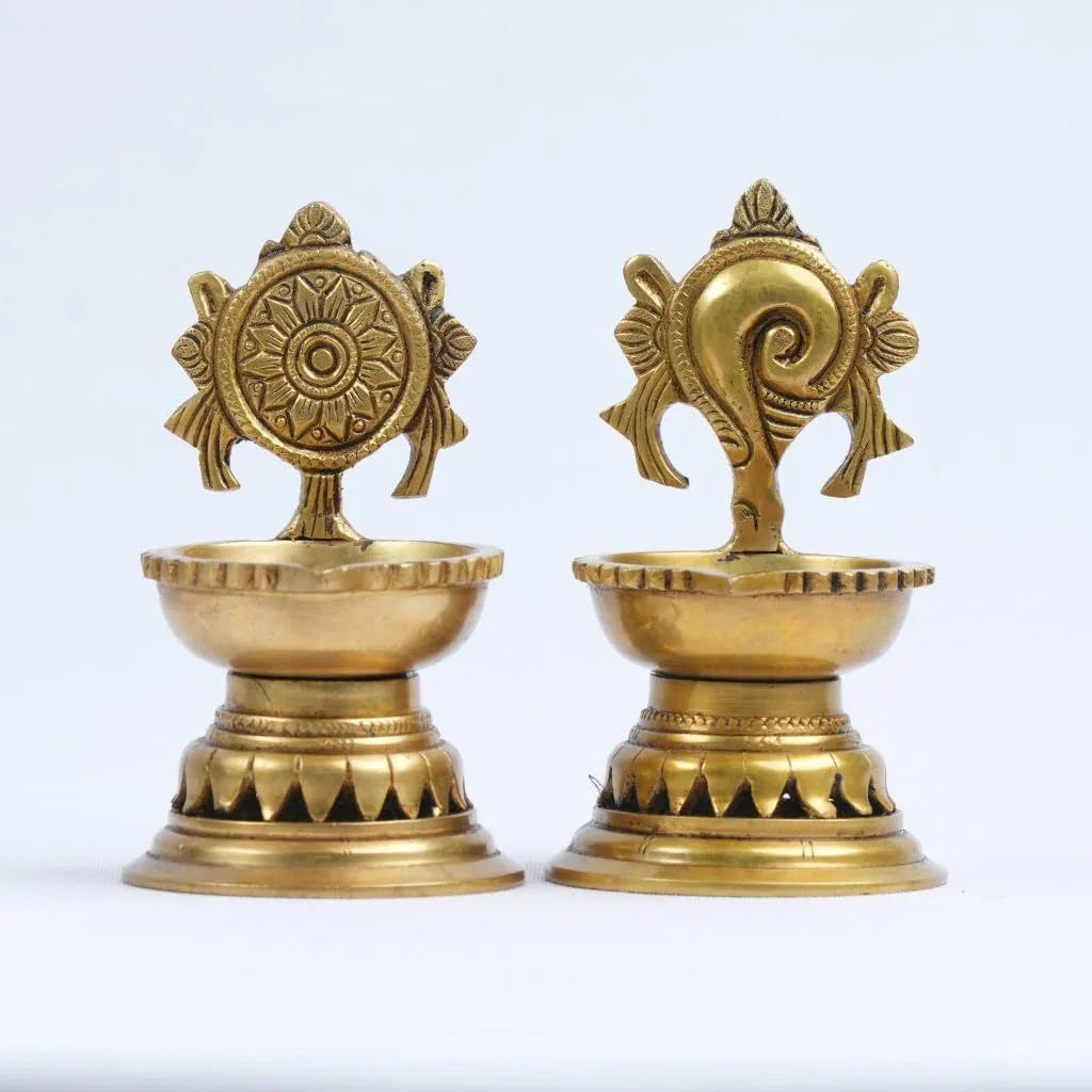 Traditional Brass Shanku Chakra Puja Lamp – ArtyCraftz
