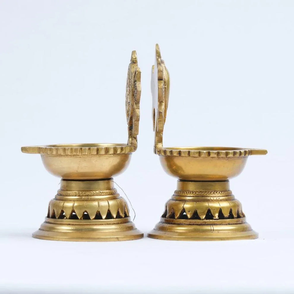 Traditional Brass Shanku Chakra Puja Lamp – ArtyCraftz